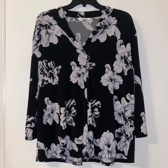 Allison Daley | Tops | Allison Daley Floral Top | Poshmark